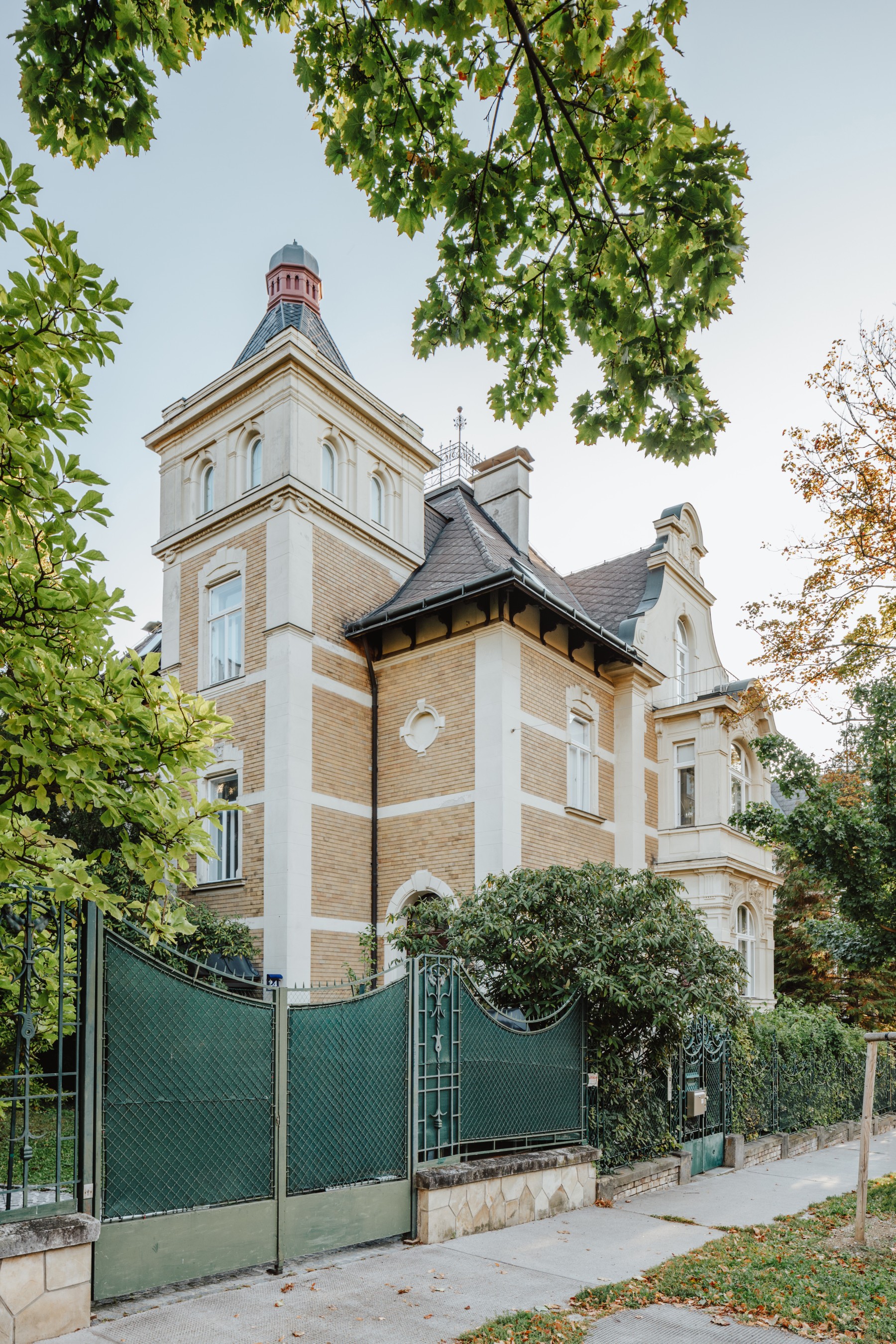 HOSER REIM ARCHITEKTUR VILLA MIT TURM